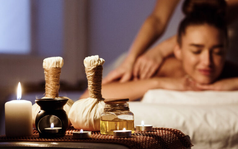 Massage Gift Basket Ideas: Thoughtful Gifts to Spoil Someone
